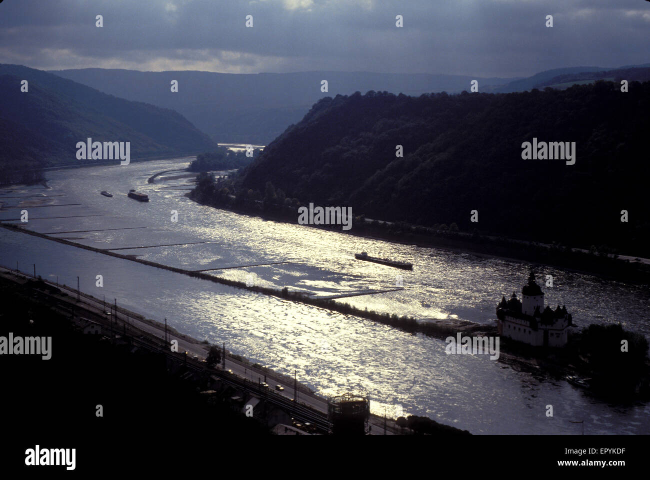 DEU, Germany, Kaub at the river Rhine, the castle Pfalzgrafenstein in ...