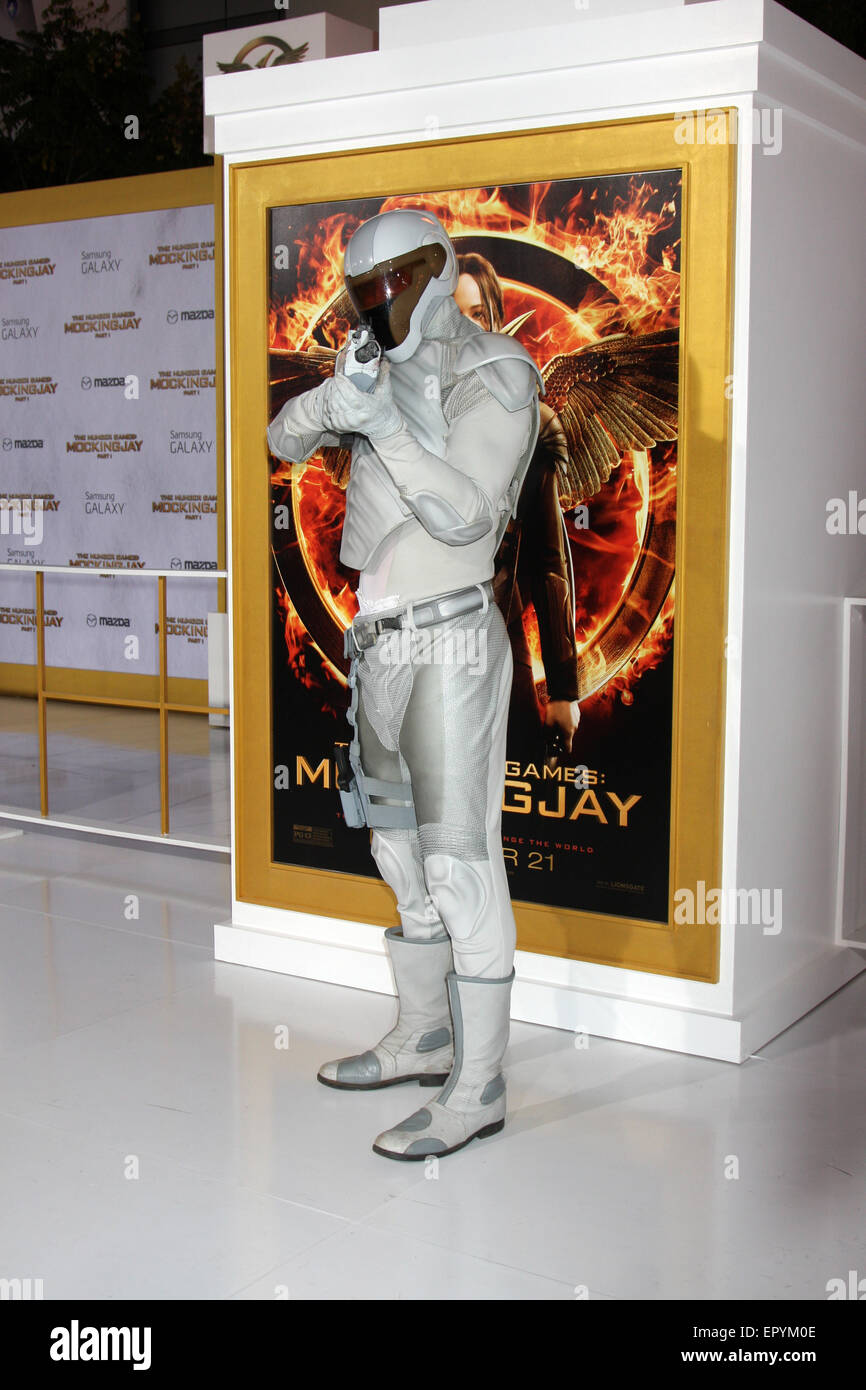 The Hunger Games: Mockingjay Part 1 Premiere Featuring: Atmosphere ...