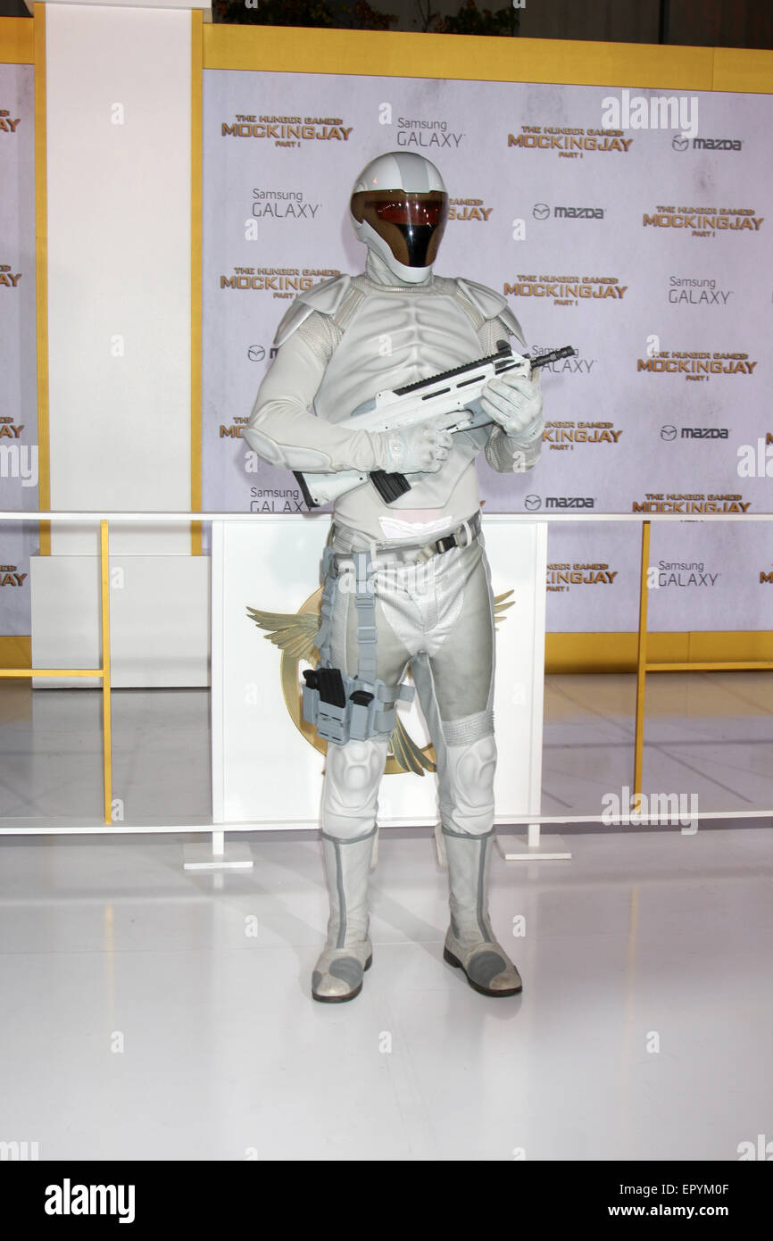 The Hunger Games: Mockingjay Part 1 Premiere Featuring: Atmosphere ...