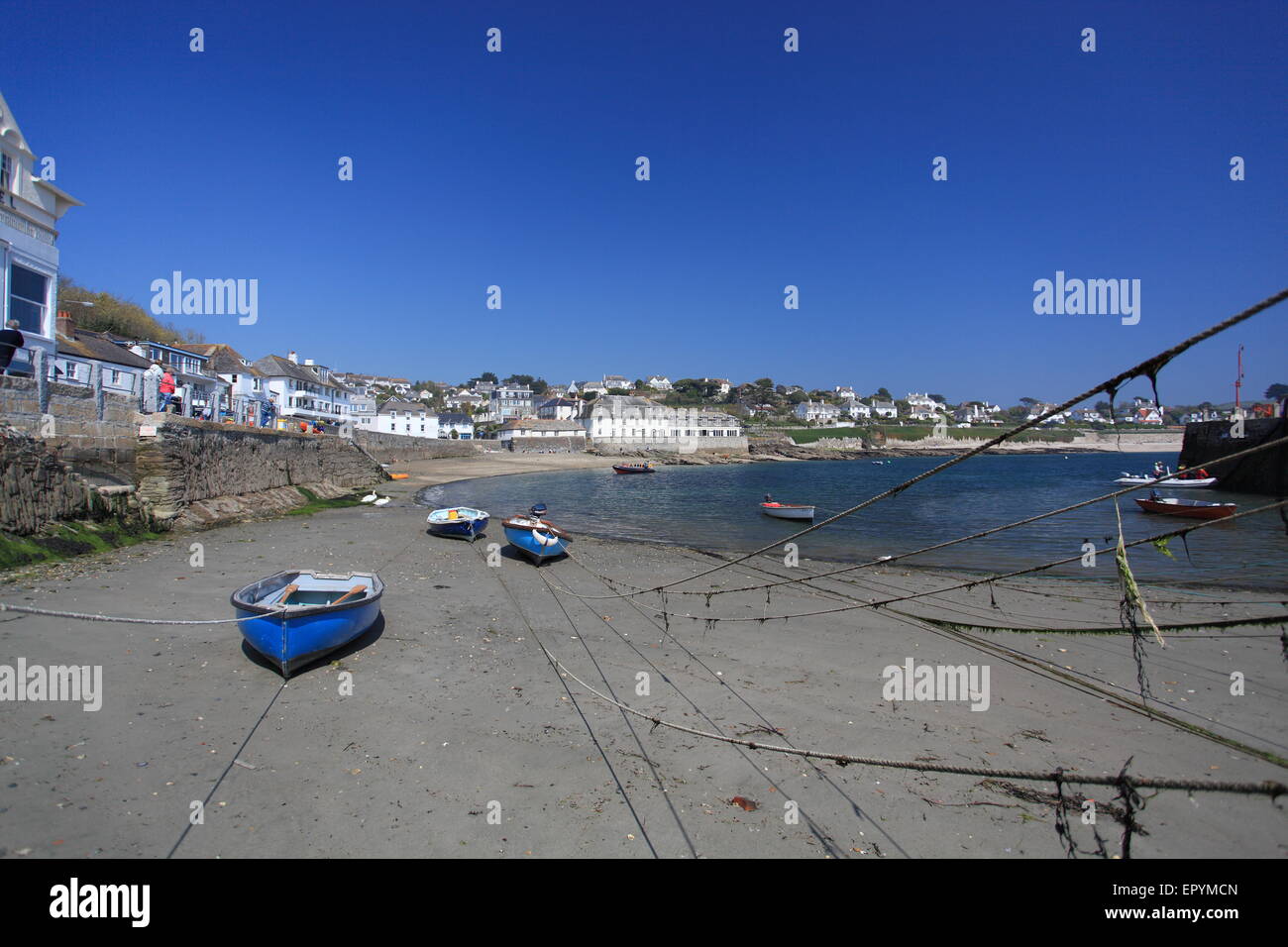 Harbours cornwall hi-res stock photography and images - Alamy