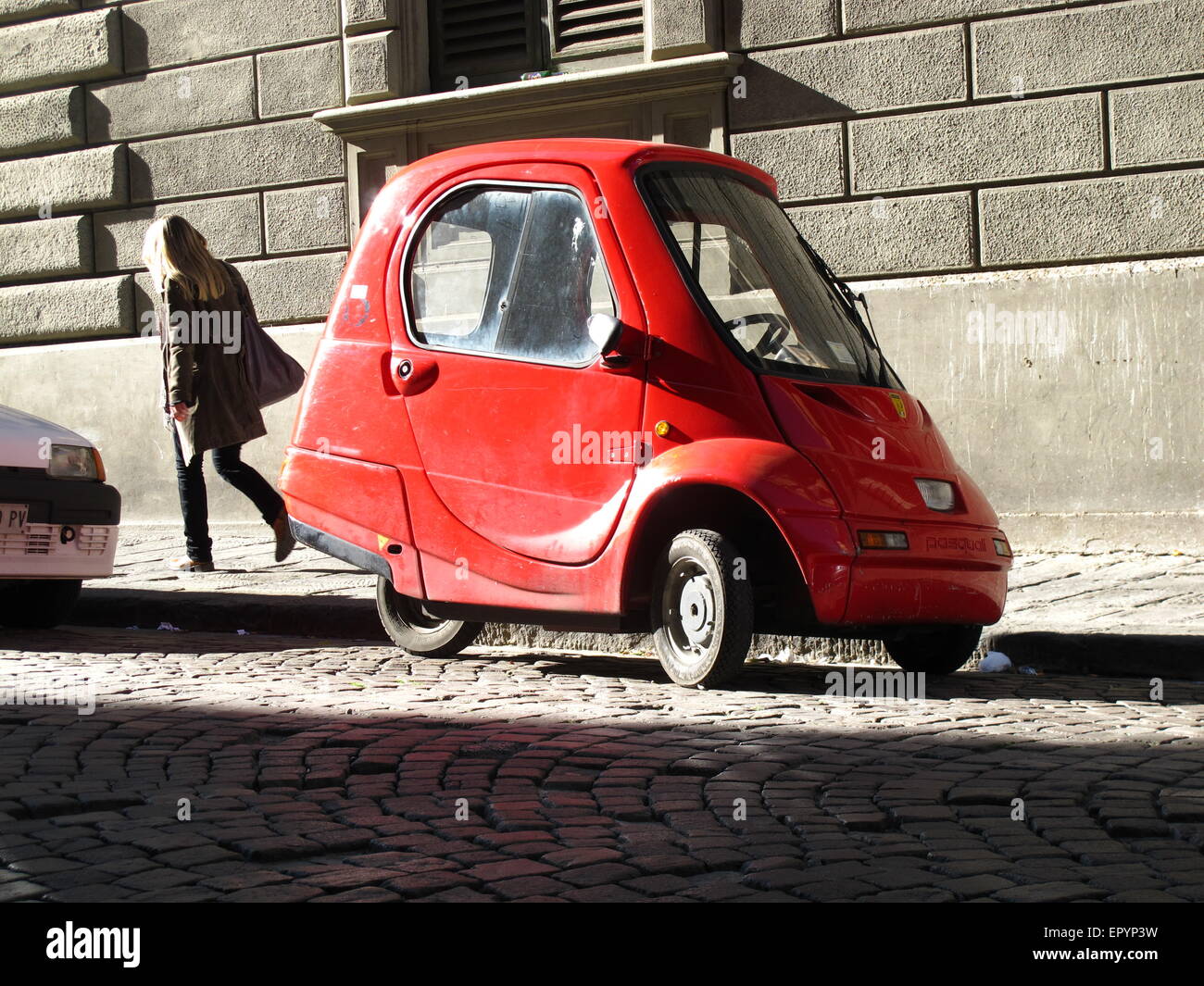 Three wheel car electric hi-res stock photography and images - Alamy