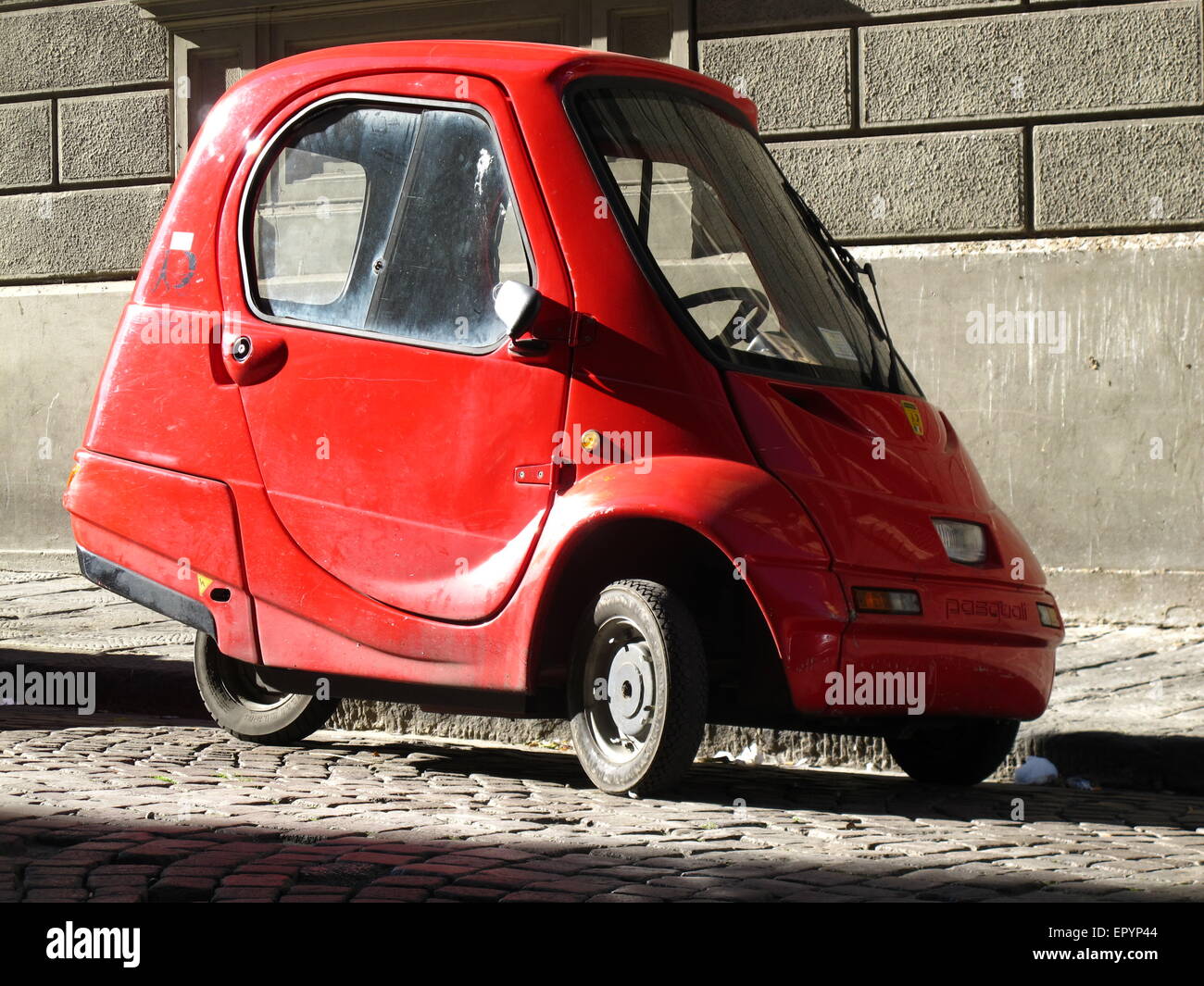 Three wheel car electric hi-res stock photography and images - Alamy