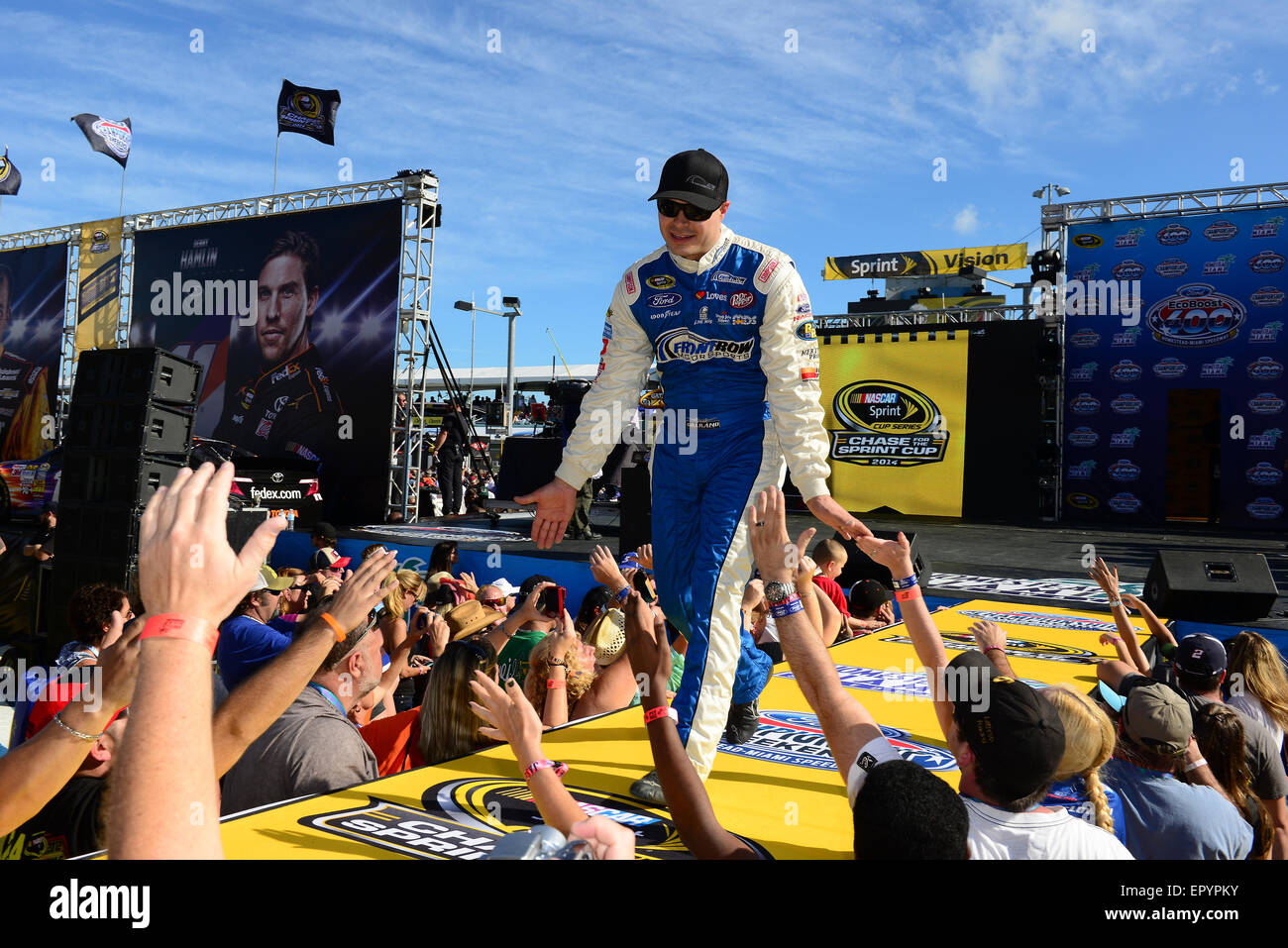Nascar front car hi-res stock photography and images - Alamy