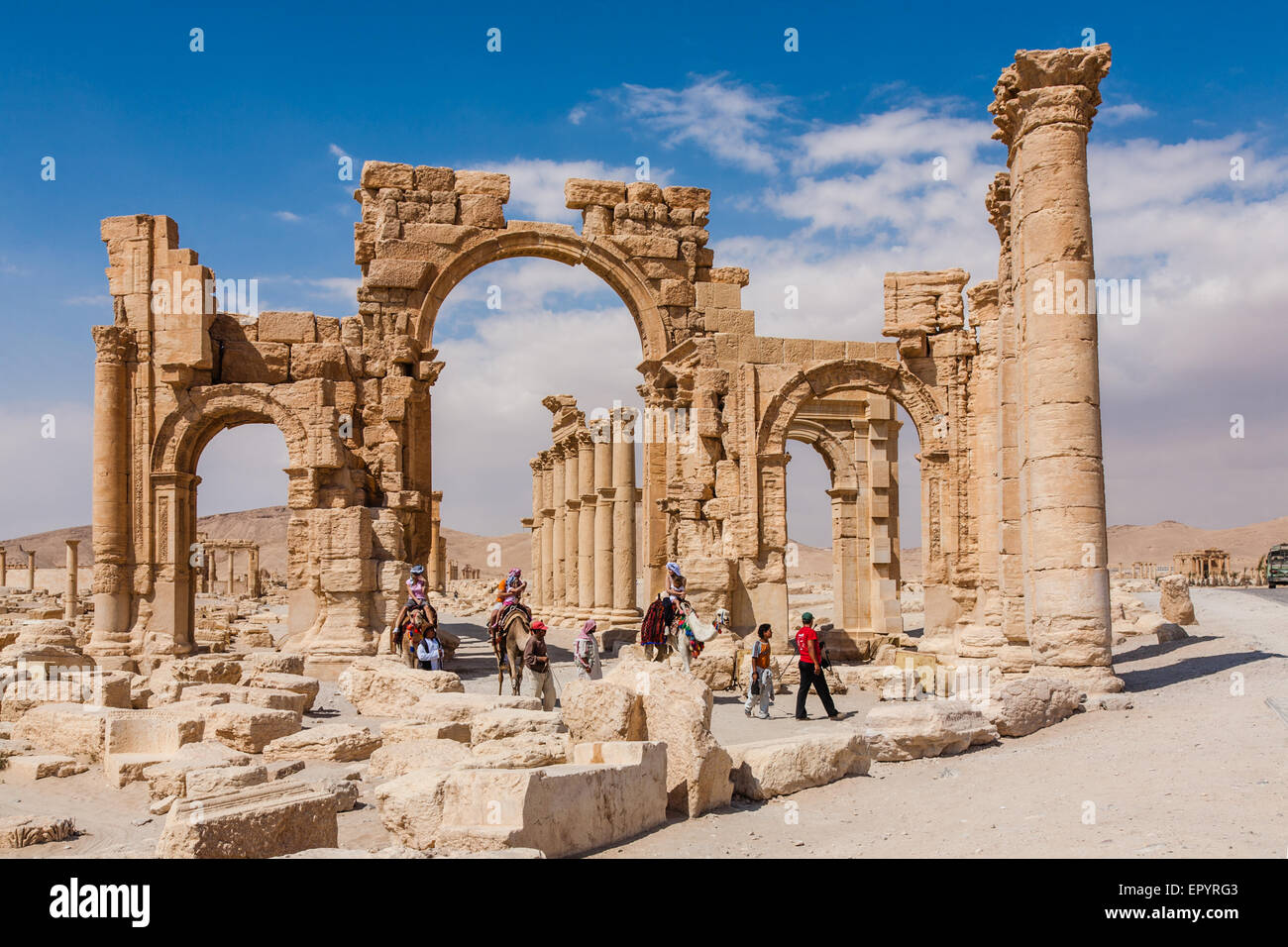 Colonaded buildings hi-res stock photography and images - Alamy