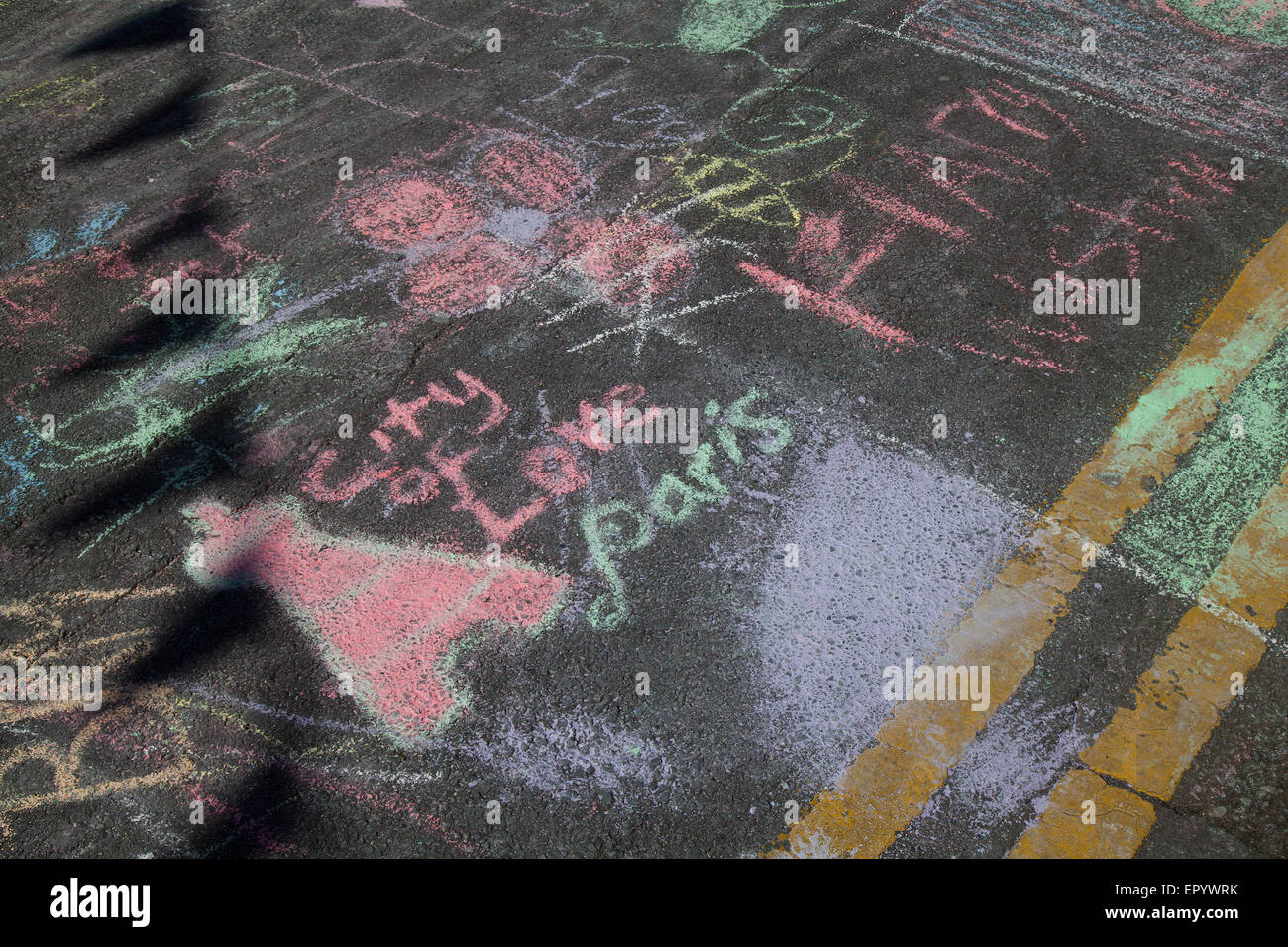 Children's drawings shopping hi-res stock photography and images - Alamy