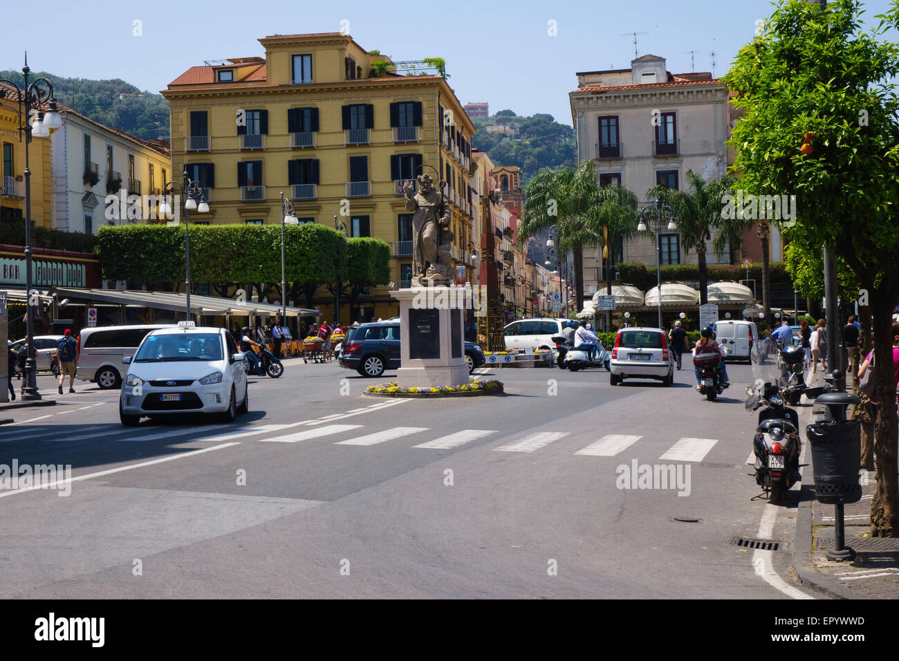 Piazza tasso sorrento hi-res stock photography and images - Alamy