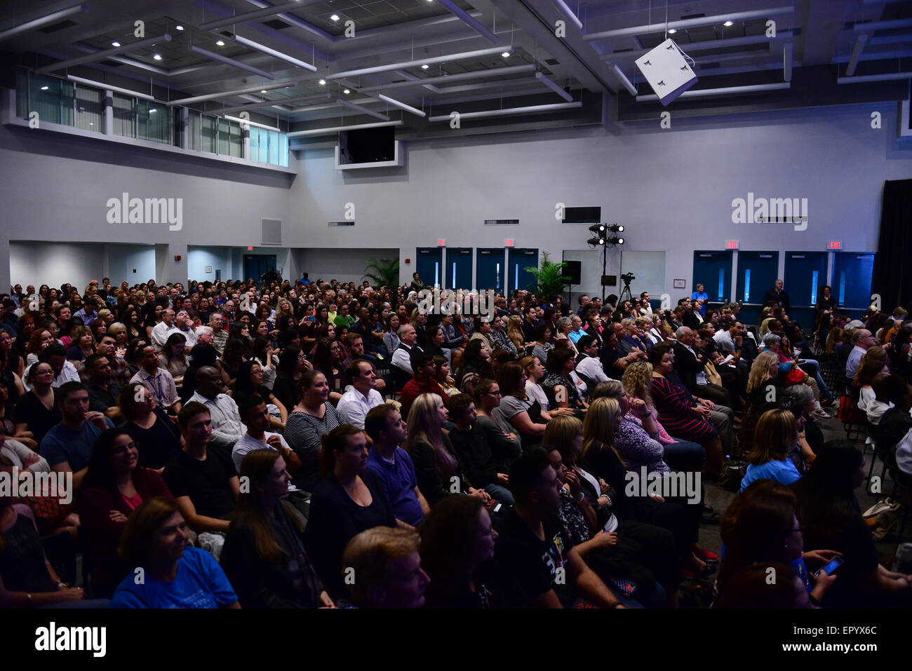 Anne Rice discusses and signs her book Prince Lestat: The Vampire ...
