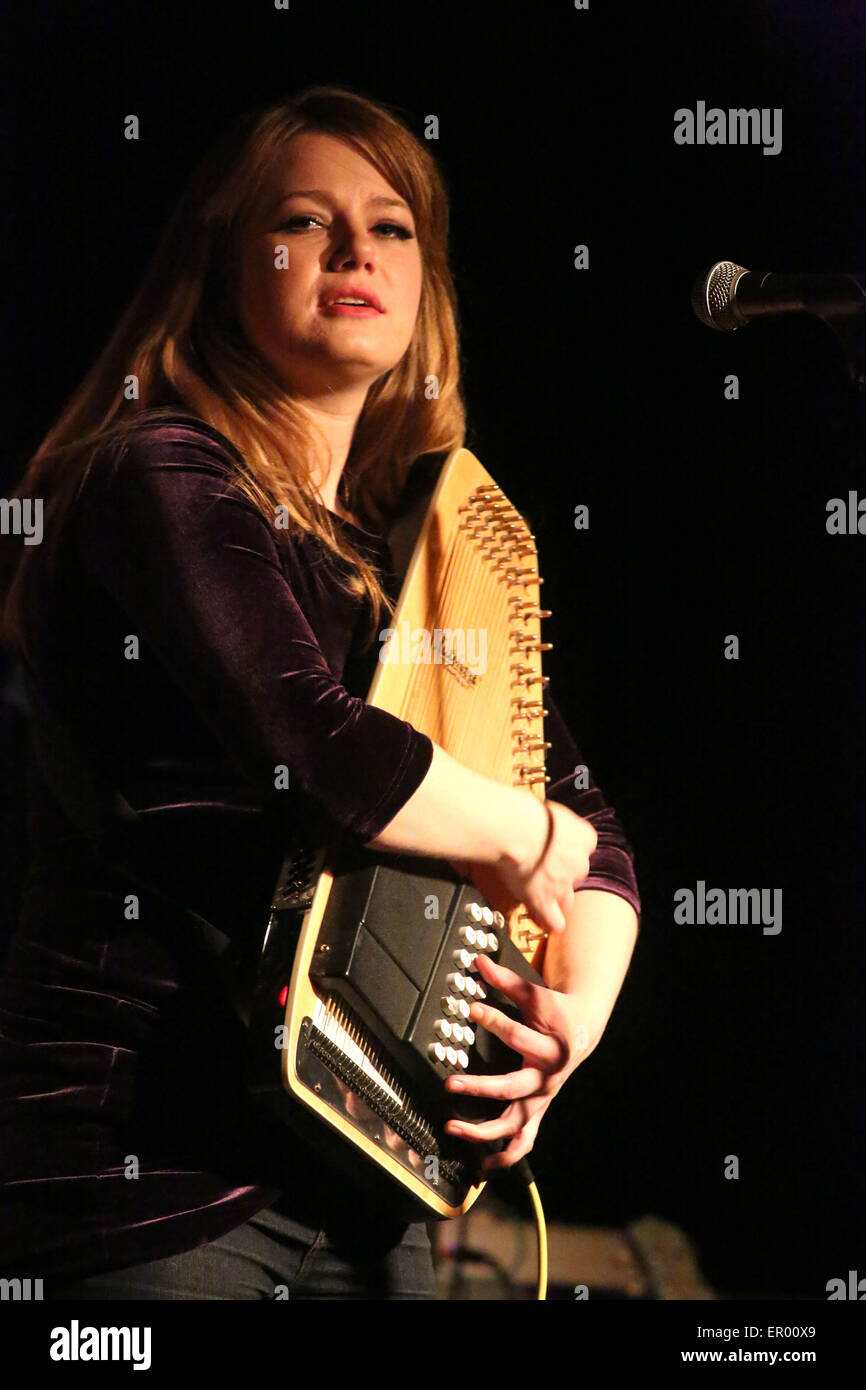 Mary black singer ireland hi-res stock photography and images - Alamy