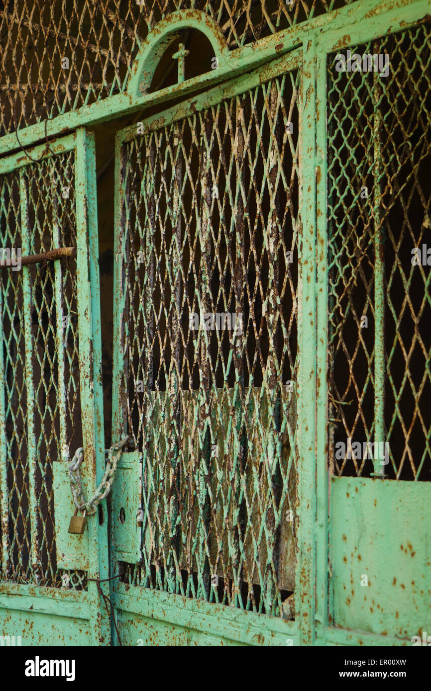 old metal gate Stock Photo - Alamy