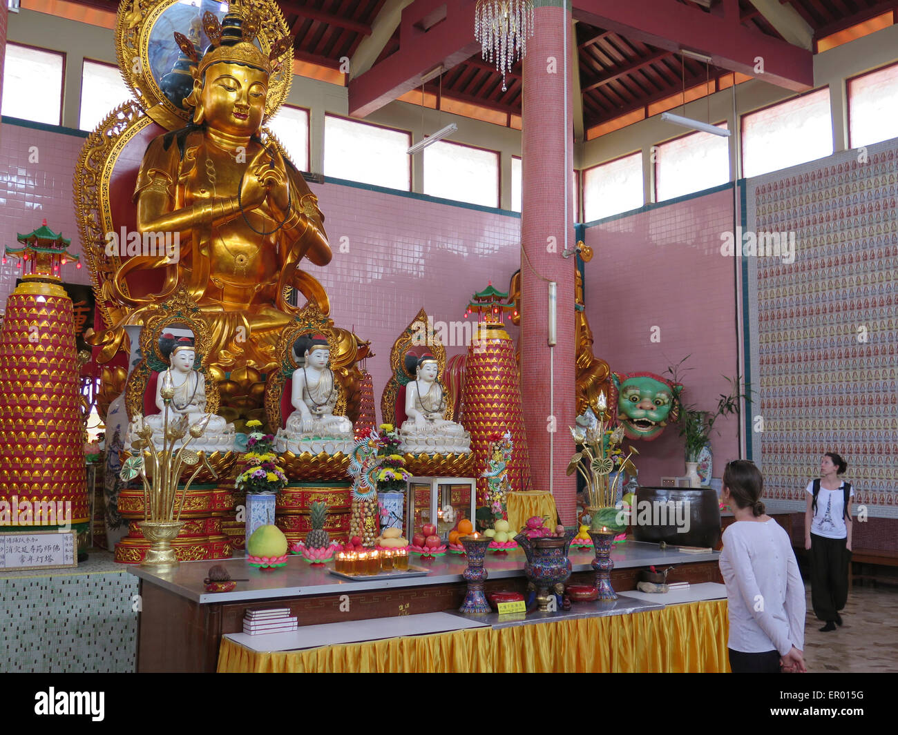 Buddha statue at Sam Poh Buddhist Temple, Brinchang, Cameron Highlands ...