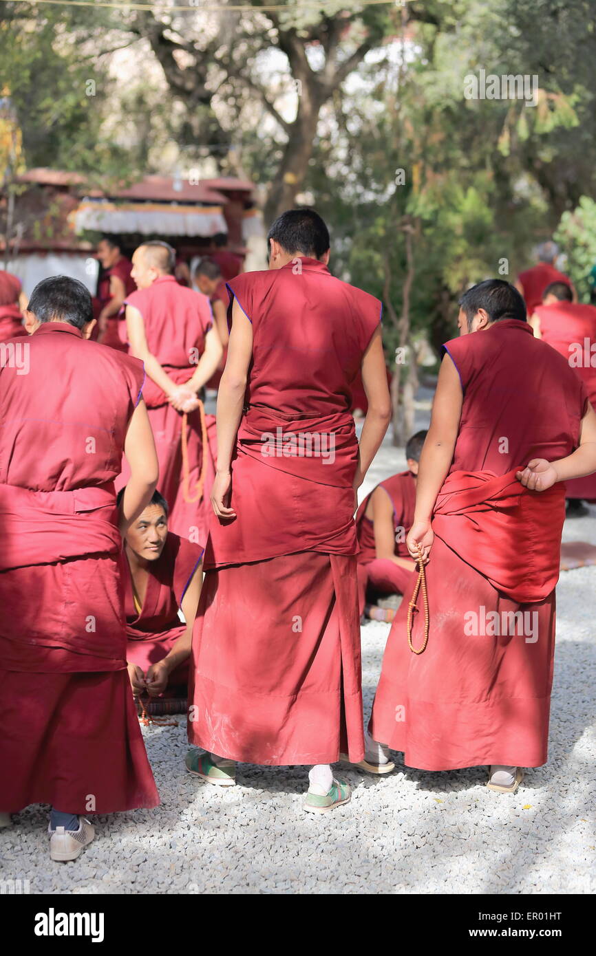 SERA, TIBET, CHINA - OCTOBER 19: Monks debate on doctrine-learning ...