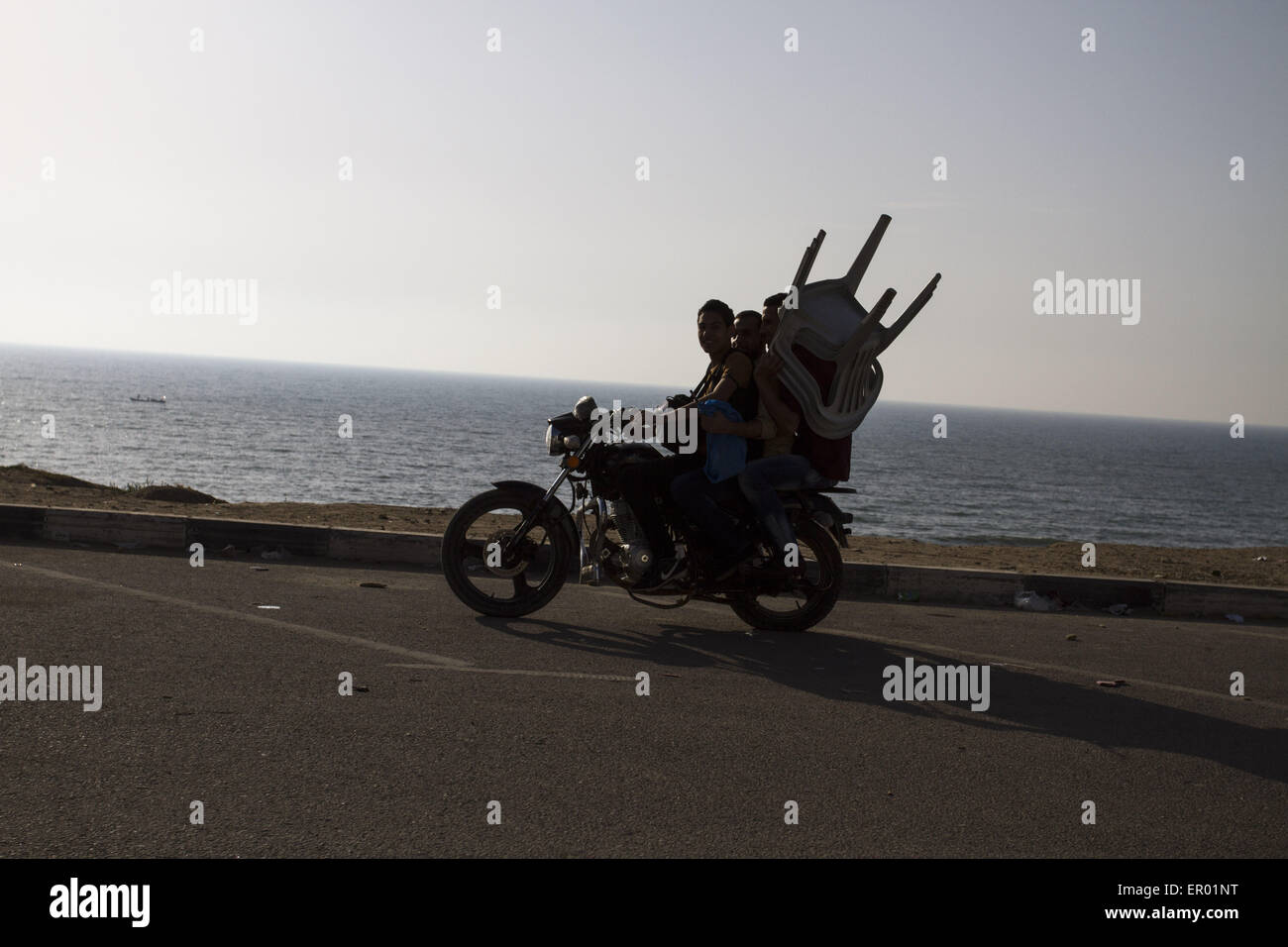 Gaza City, The Gaza Strip, Palestine. 23rd May, 2015. Three Palestinian ...