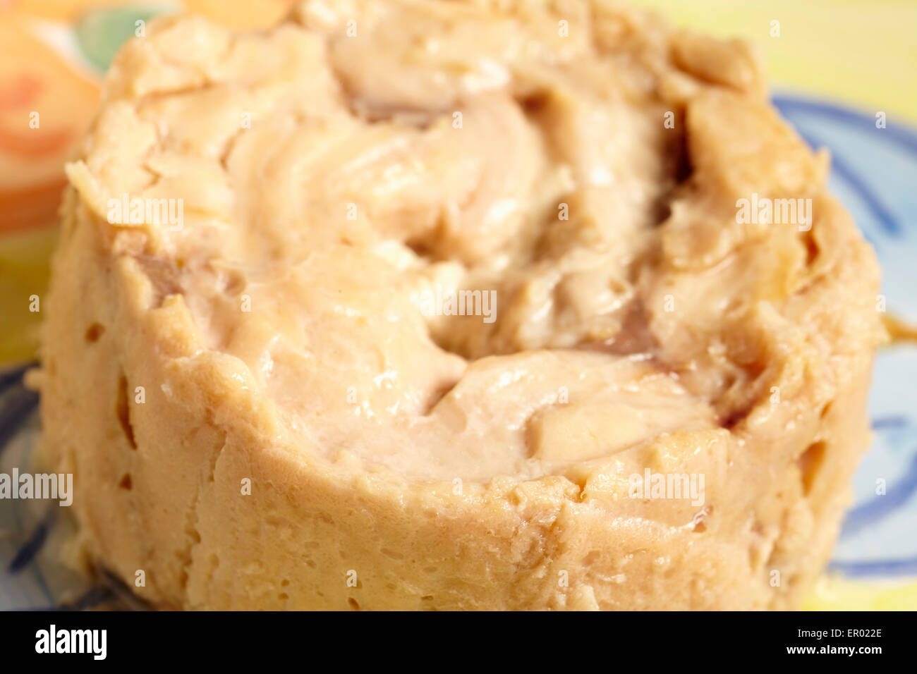 Canned salmon hi-res stock photography and images - Alamy