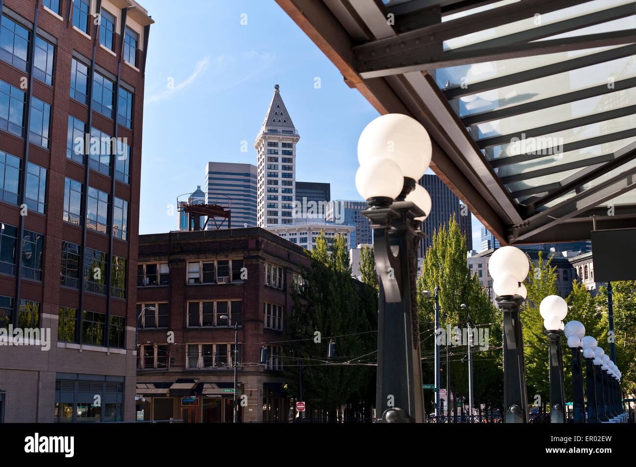 King street station tower hi-res stock photography and images - Alamy