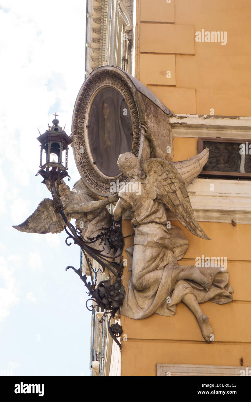 Rome street light hi-res stock photography and images - Alamy