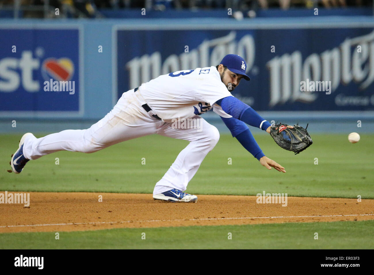 Los Angeles, CA, USA. 22nd May, 2015. Los Angeles Dodgers first baseman ...