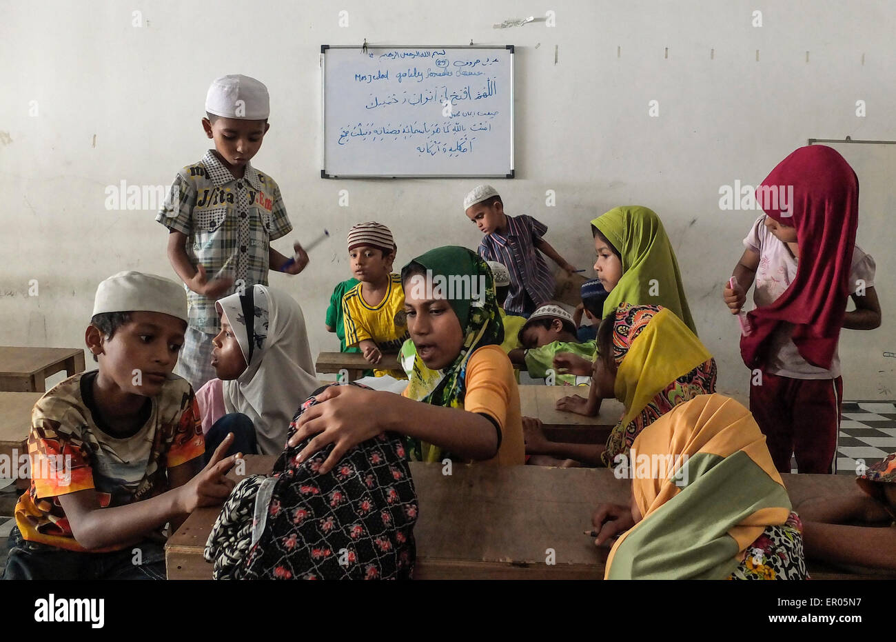 Rohingya boat hi-res stock photography and images - Alamy