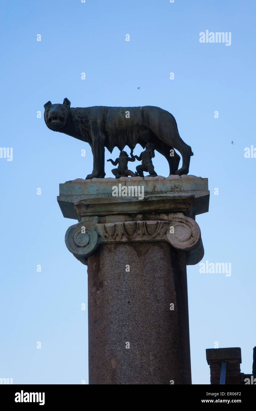 Romulus and Remus Statue Rome Stock Photo - Alamy