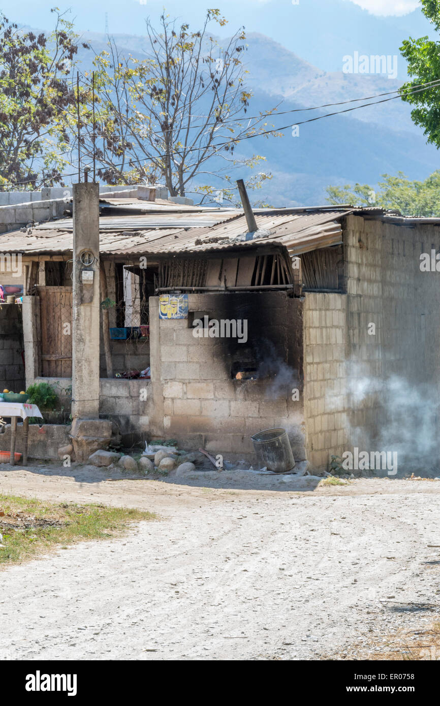 Poverty in guatemala hi-res stock photography and images - Alamy
