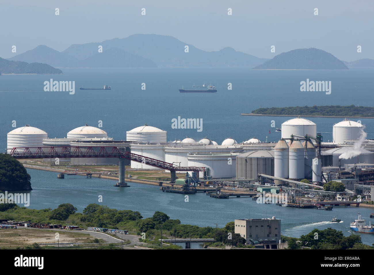 Industrial fuel storage tanks hi-res stock photography and images - Alamy