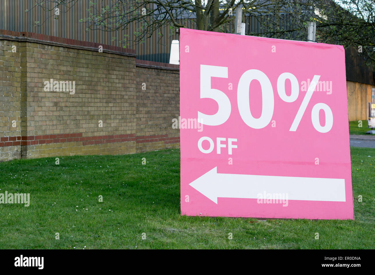 Off price store display hi-res stock photography and images - Alamy