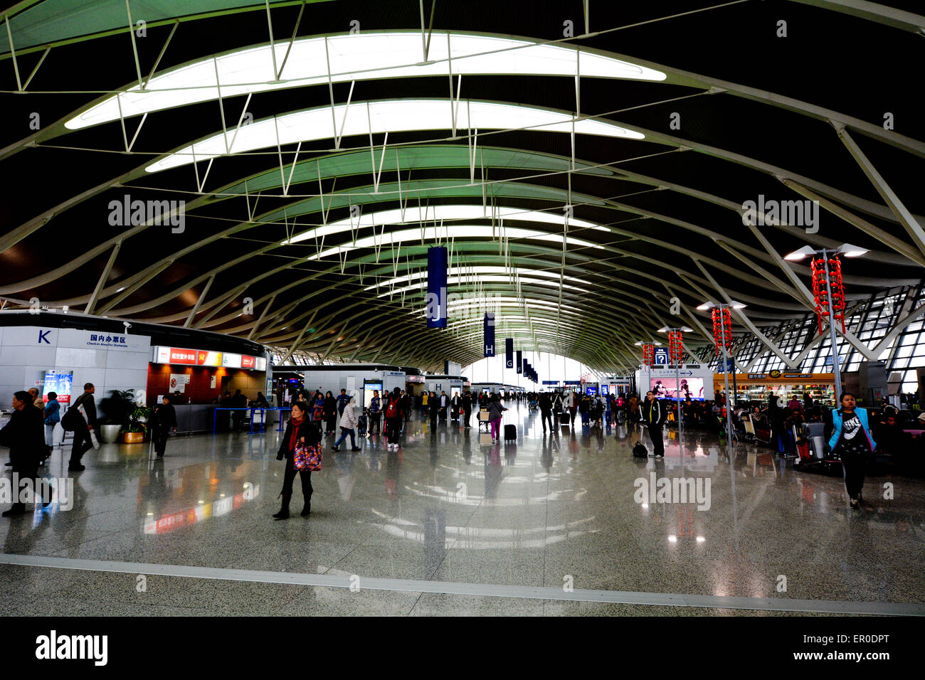 Shanghai Pudong Airport Terminal Stock Photos & Shanghai Pudong Airport ...