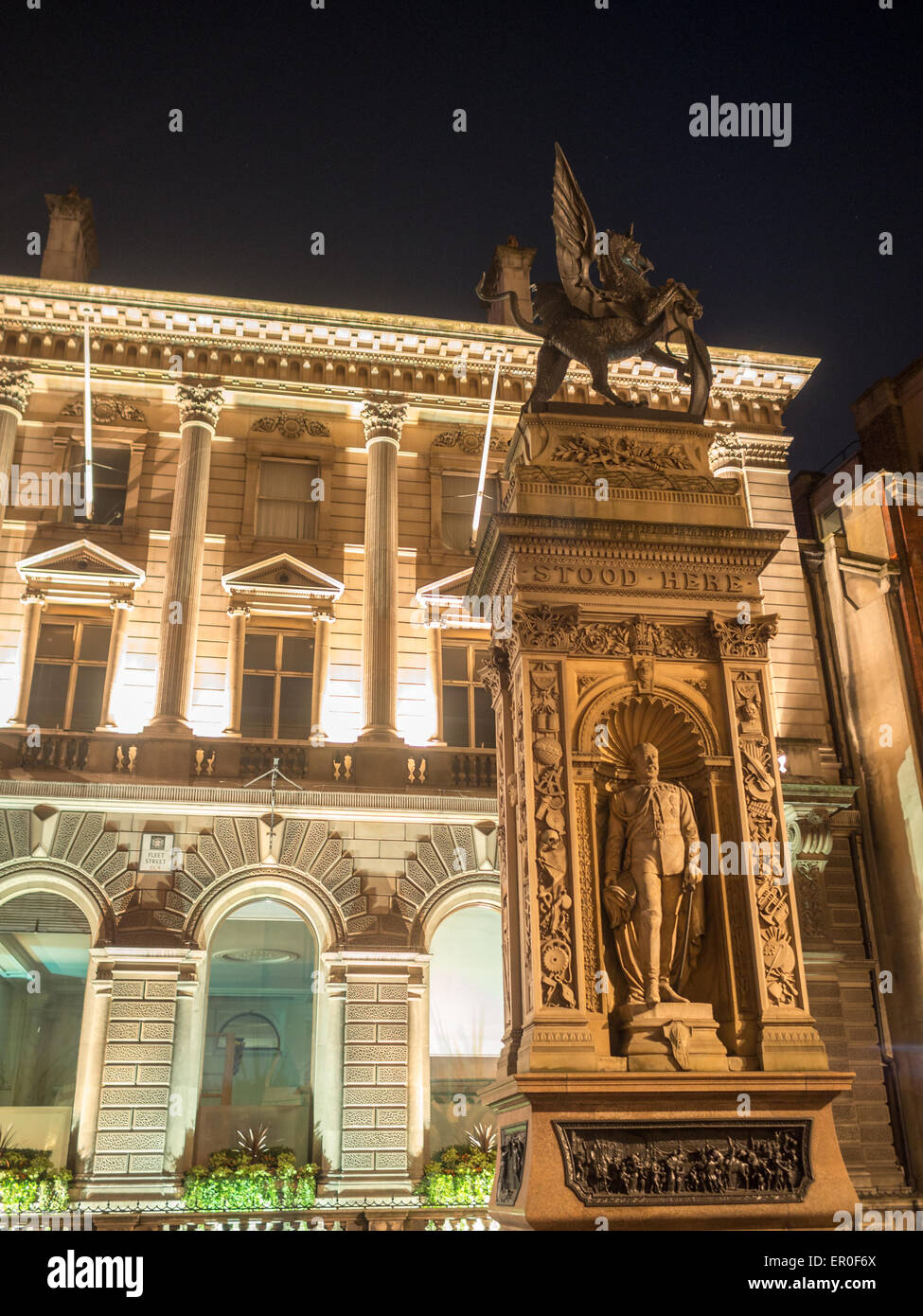 Temple Bar Memorial Joseph Boehm statue, night shot, London Stock Photo ...