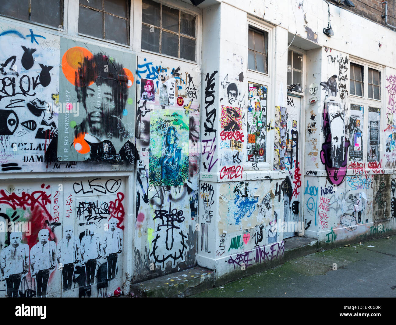 Brick lane graffiti hi-res stock photography and images - Alamy