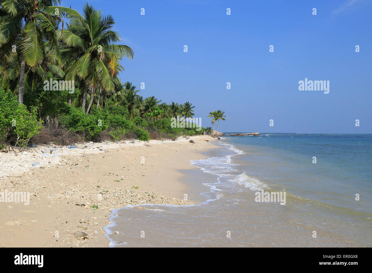 Pasikudah beach hi-res stock photography and images - Alamy