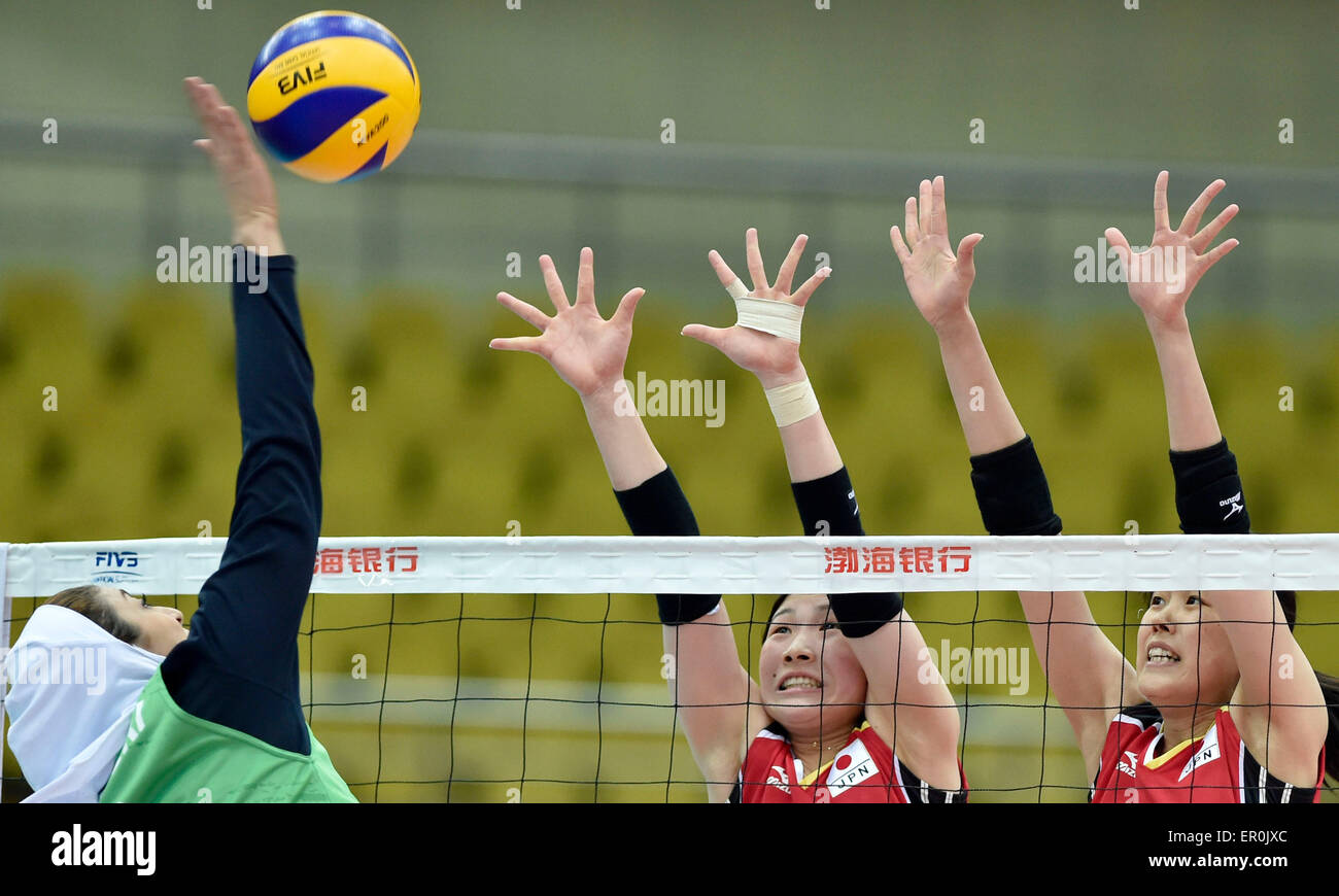 Tianjin, China. 24th May, 2015. Yanagita Mizuki (C) and Asuka Nomura (R ...