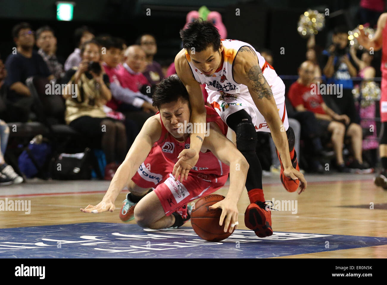 Ariake Coliseum, Tokyo, Japan. 23rd May, 2015. (L-R) Shigehiro Taguchi ...