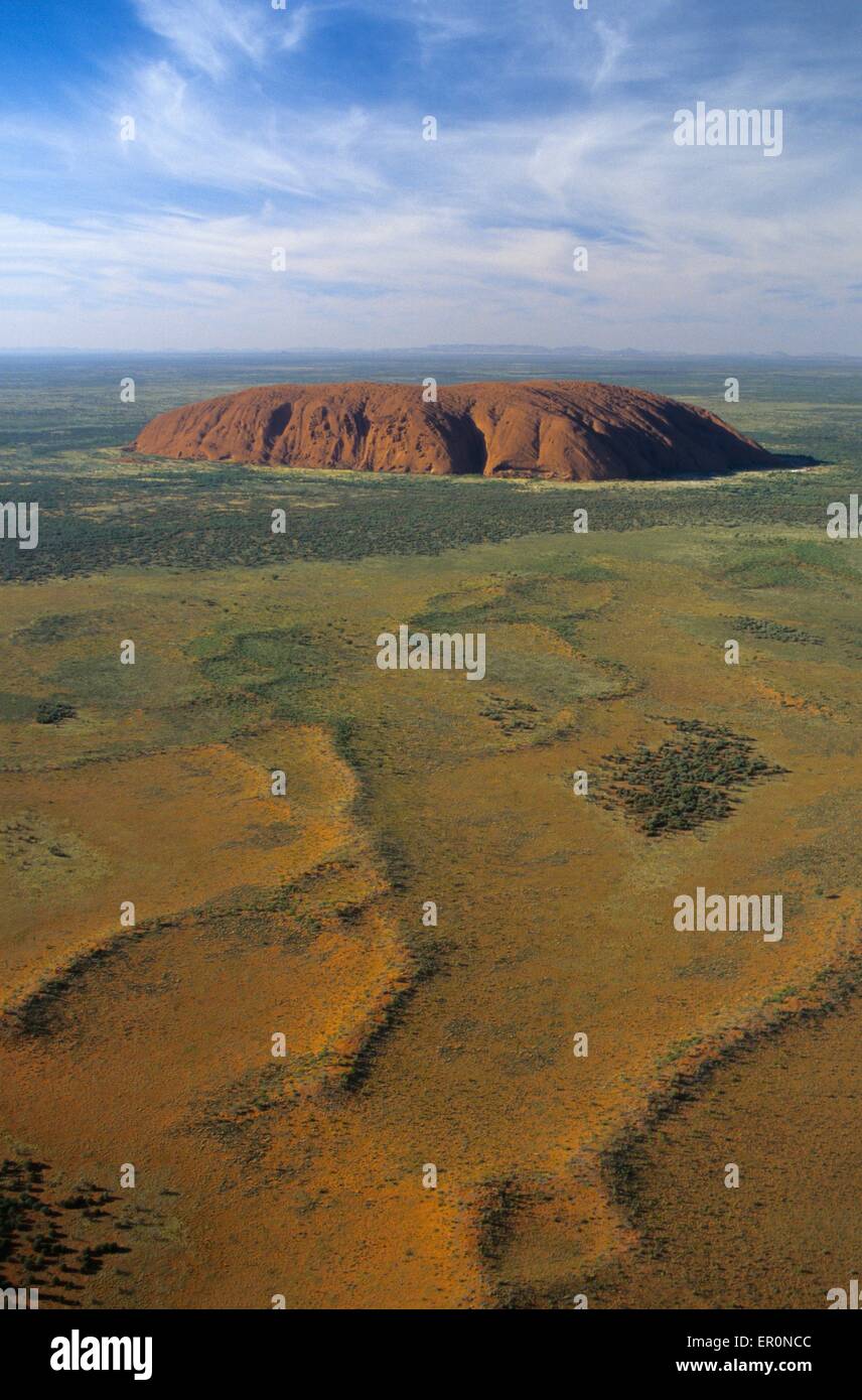 Uluru aerial hi-res stock photography and images - Alamy