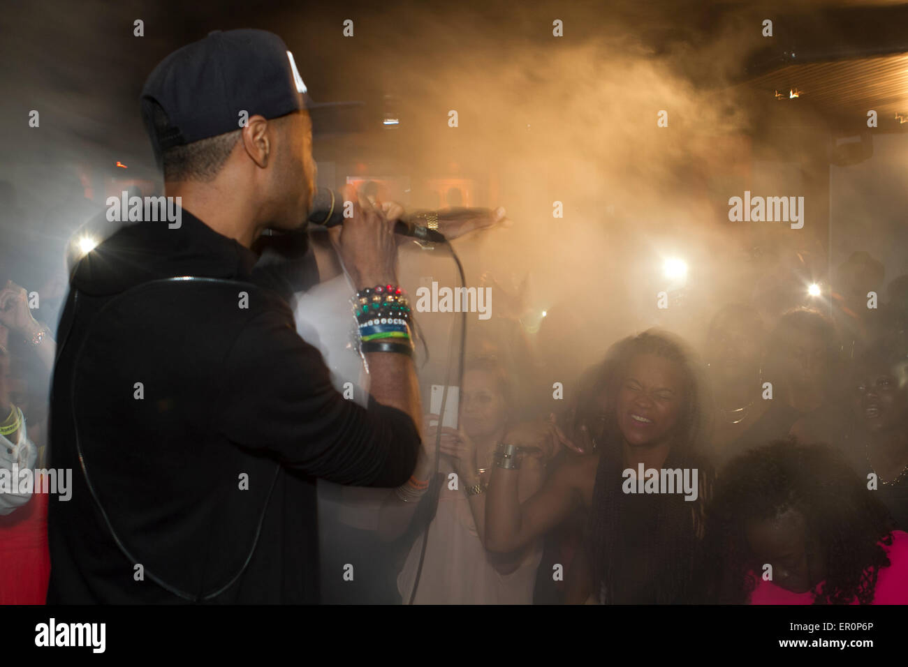 Loony Johnson kizomba singer performing in Manchester surrounded by ...