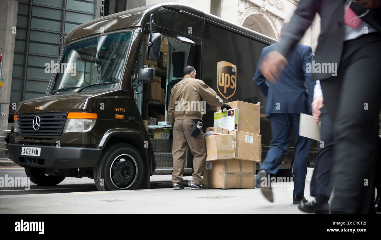 UPS Van Central London, United Parcel Service Stock Photo - Alamy
