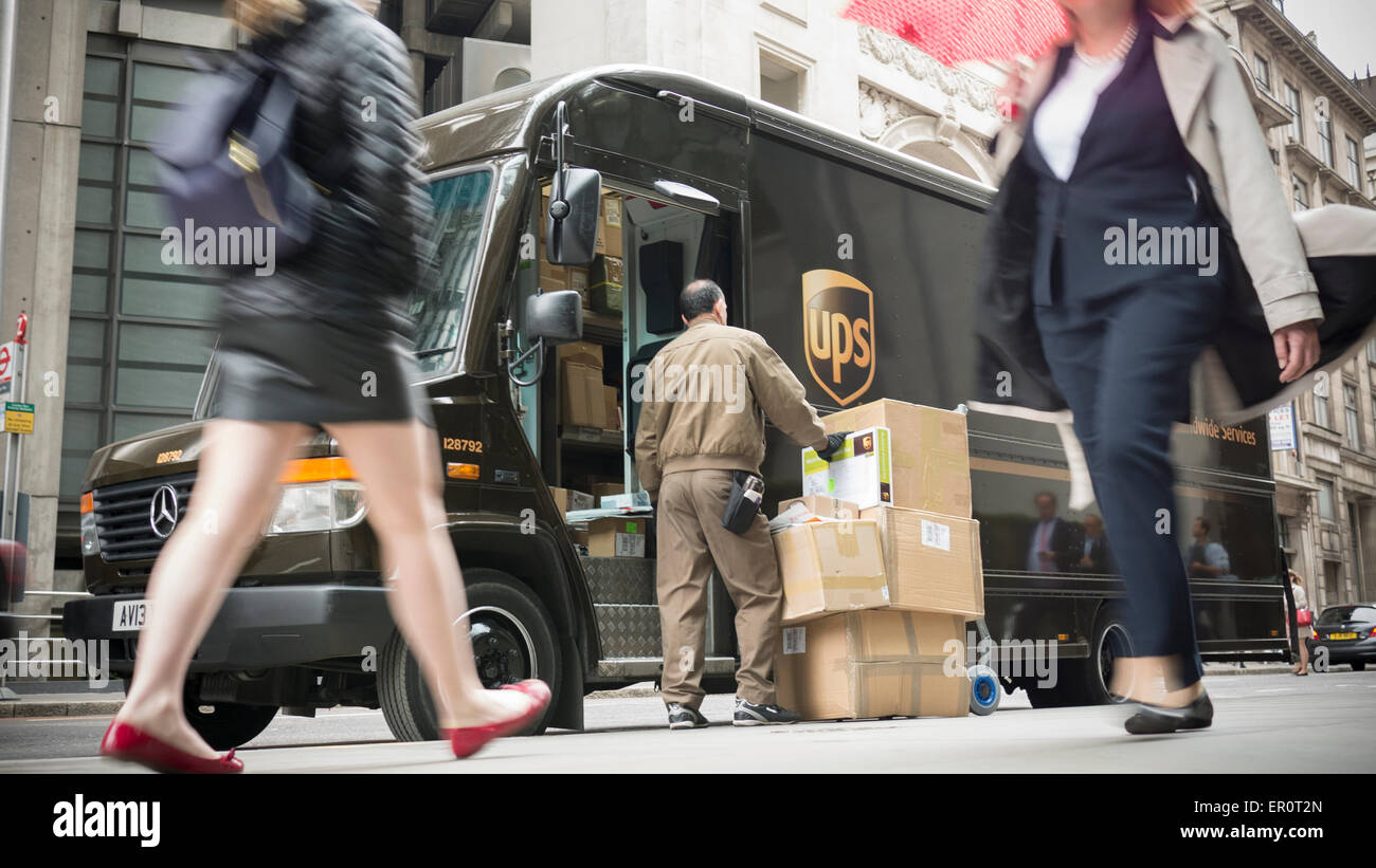 UPS Van Central London, United Parcel Service Stock Photo - Alamy