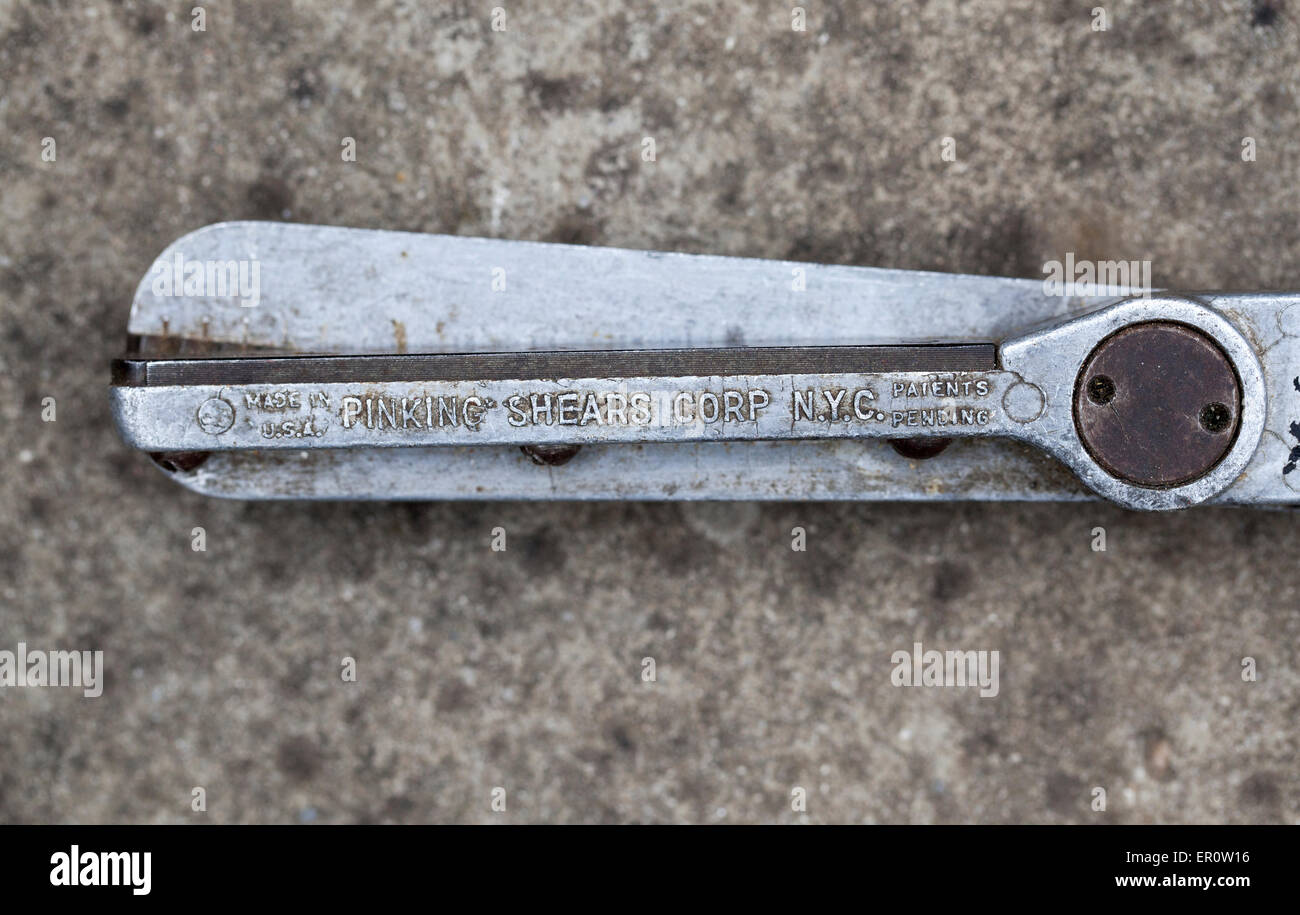 A pair of vintage american pinking shears Stock Photo - Alamy