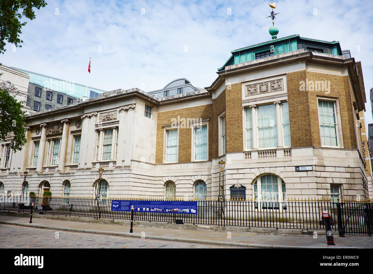 Trinity House, Trinity Square City Of London UK Stock Photo - Alamy