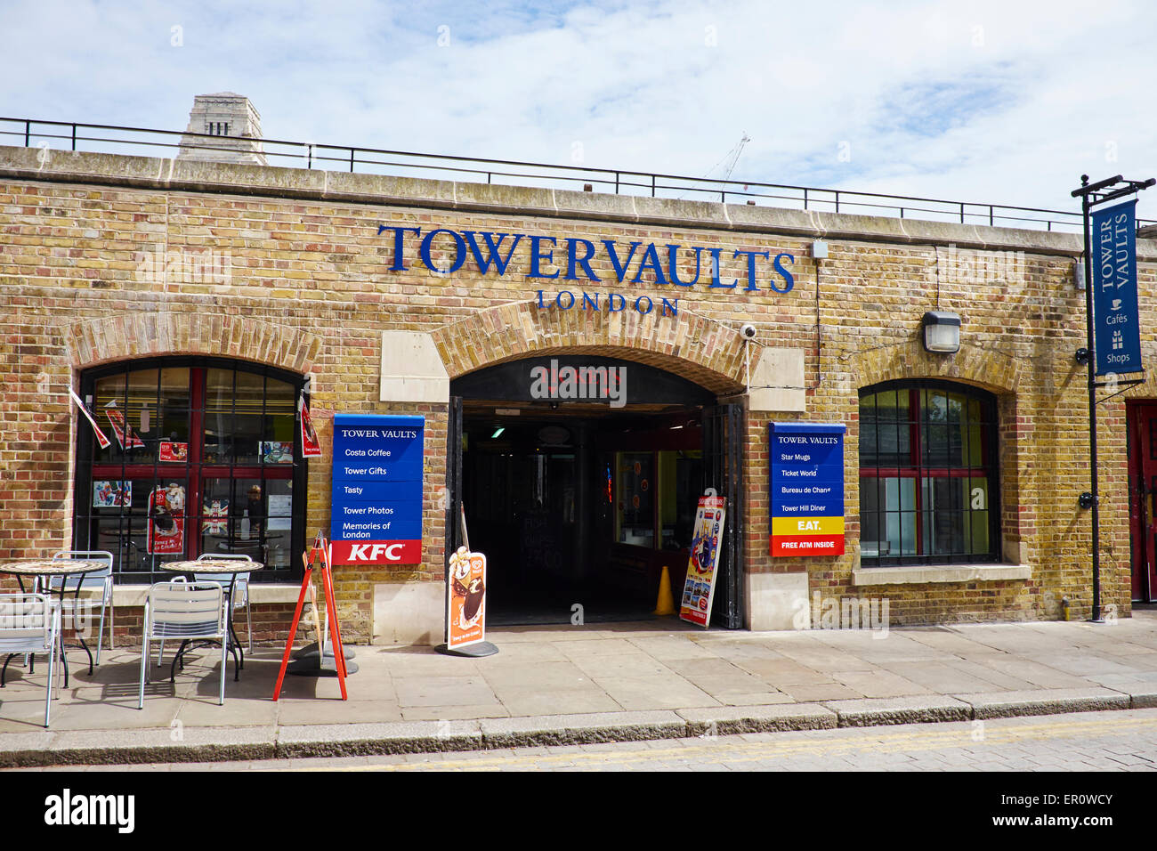 Tower vaults entrance hi-res stock photography and images - Alamy