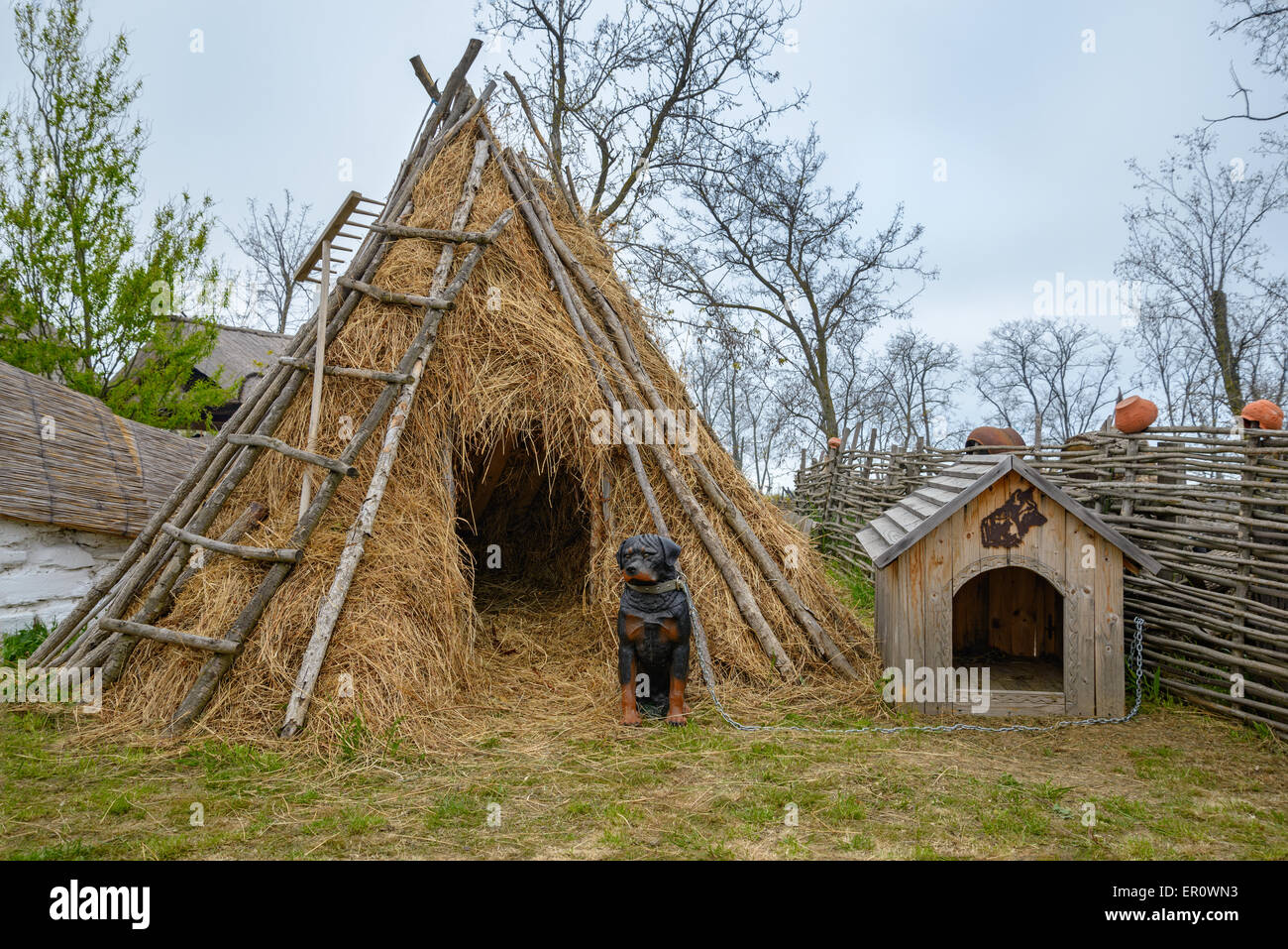 Wooden dog kennel hi-res stock photography and images - Alamy