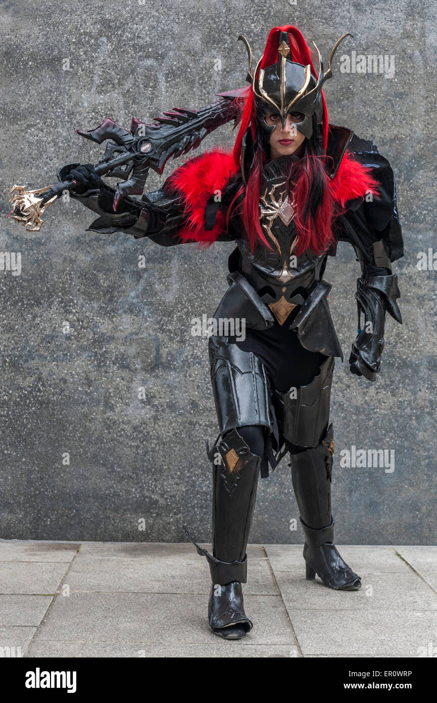 Crucible gear hi-res stock photography and images - Alamy