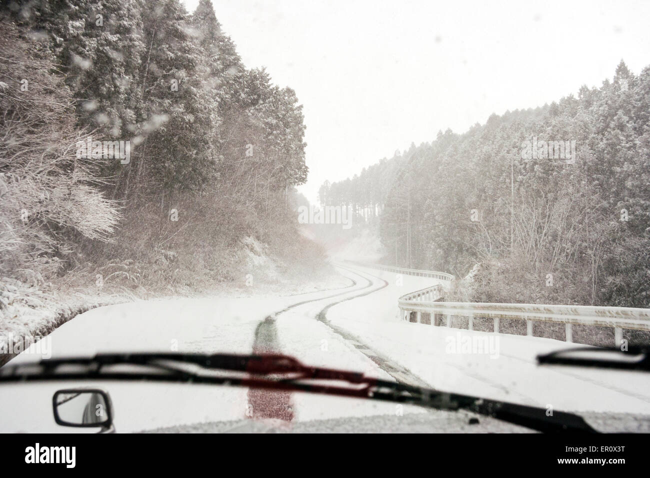 Windscreen windowscreen hi-res stock photography and images - Alamy