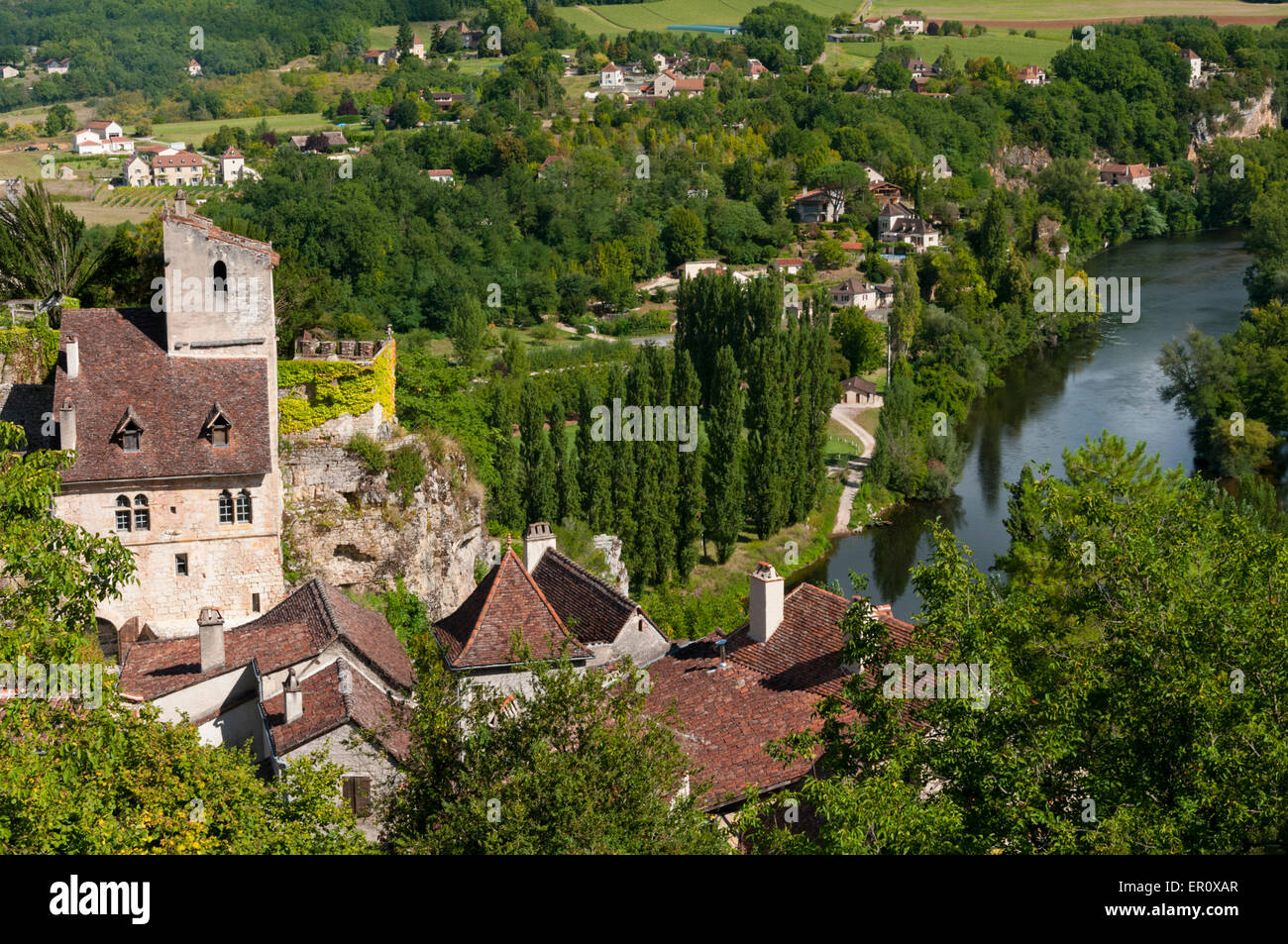 France, Quercy, Lot (46), Saint-Cirq-Lapopie village and Lot river ...