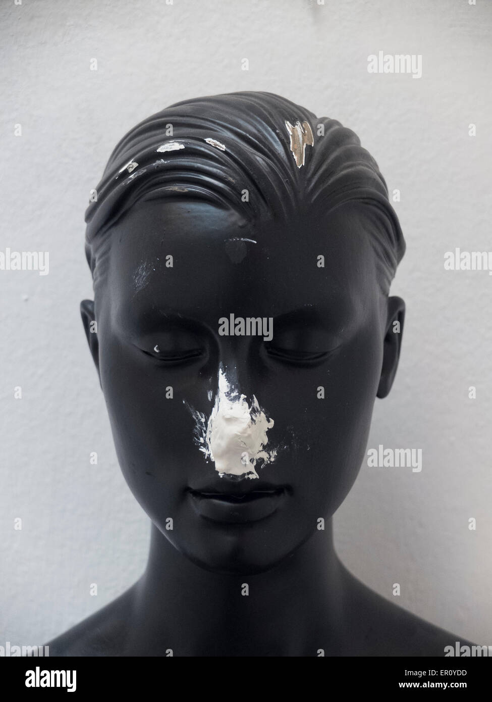 Broken mannequin hi-res stock photography and images - Alamy