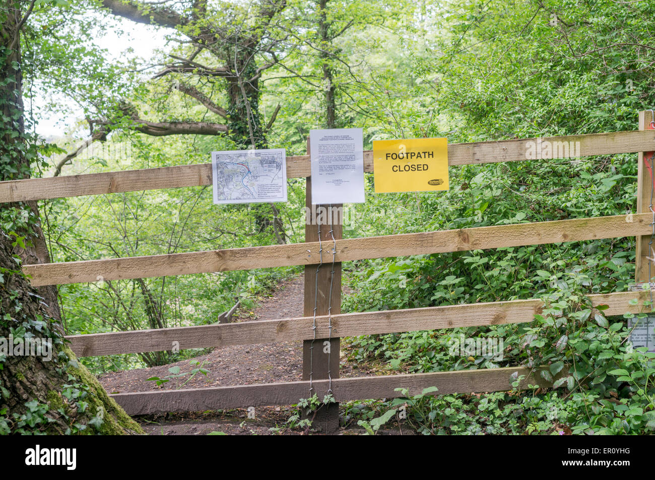 Footpath closure closed hi-res stock photography and images - Alamy