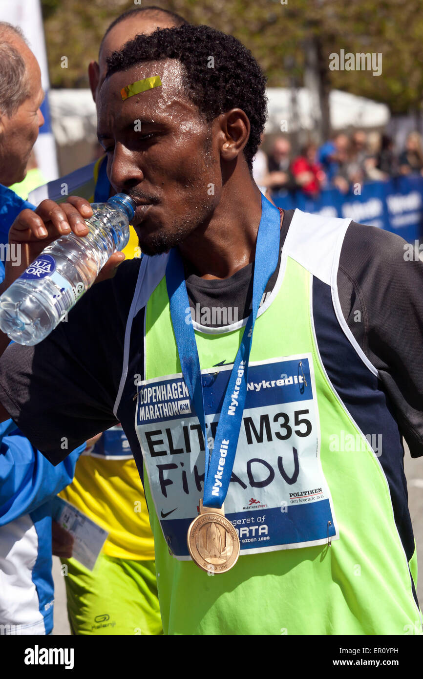 Elite men kenya hi-res stock photography and images - Alamy