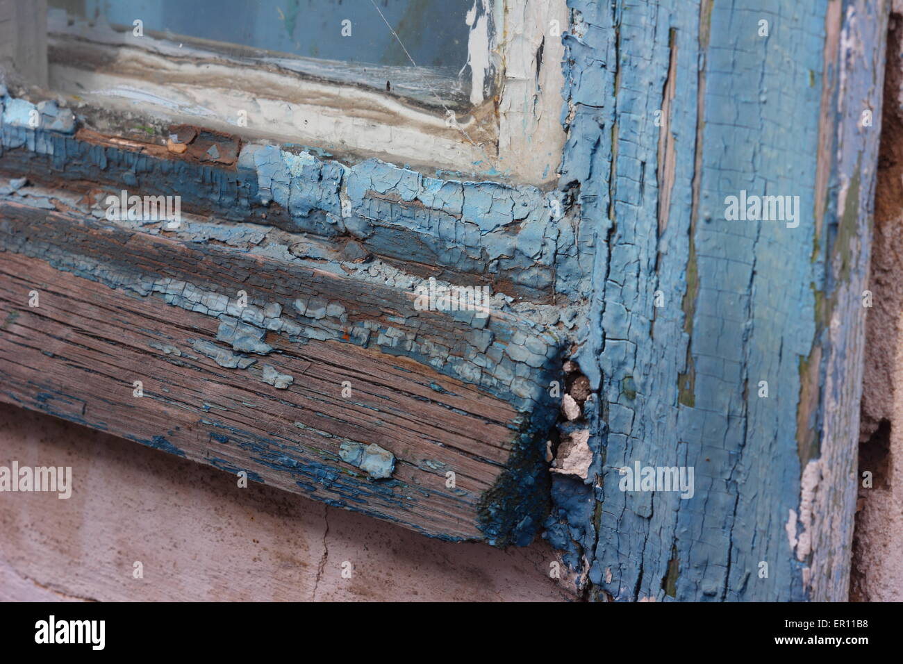 Old window frames hi-res stock photography and images - Alamy