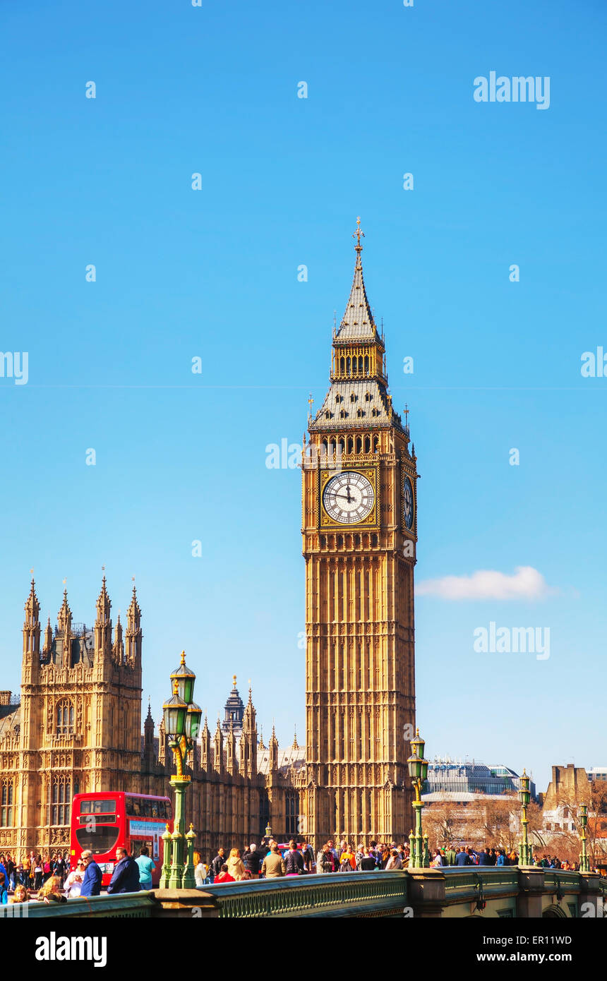 LONDON - APRIL 6: Overview of London with the Elizabeth Tower on April ...