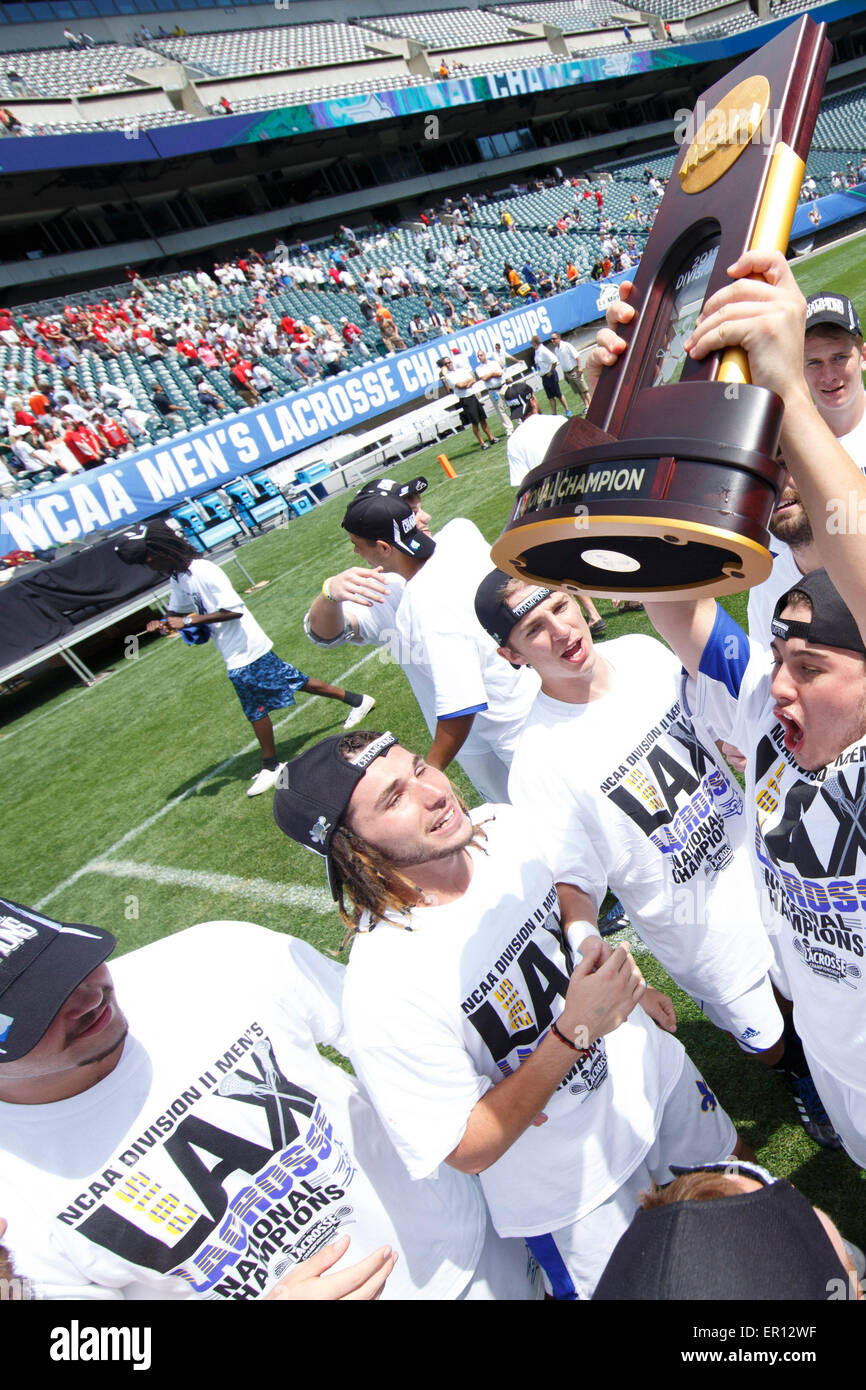 May 24, 2015: Limestone Saints celebrates with the trophy following the ...