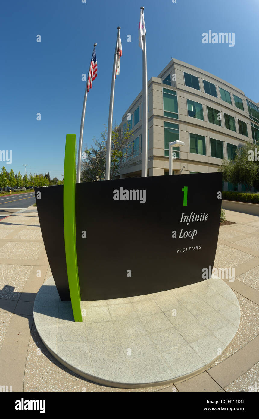 The Apple Inc. campus and headquarters at One Infinite Loop, Cupertino ...
