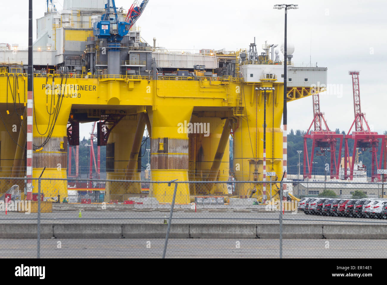 Polar Pioneer, Royal Dutch Shell Oil Rig, Docked at Port of Seattle ...